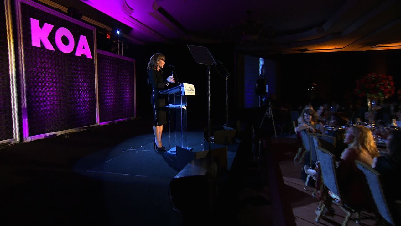 Robin Honored at Knock Out Abuse Gala - YouTube