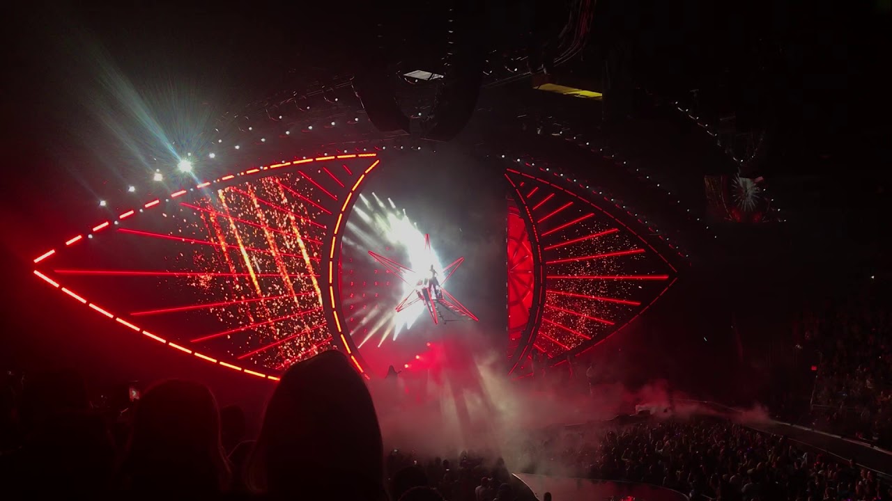 Katy Perry - Witness Intro - Witness The Tour Phoenix, AZ - YouTube
