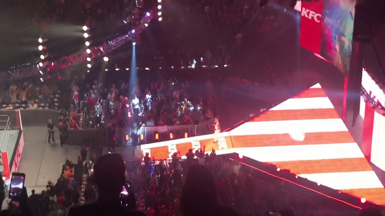 WWE Summerslam- Shawn Michaels as Colonel Sanders - YouTube
