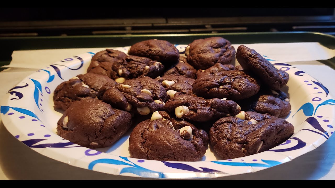 Devil's Food Cake Cookies - YouTube