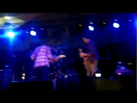 Dumanin Bakida sehneye cixisi(dibine kadar)