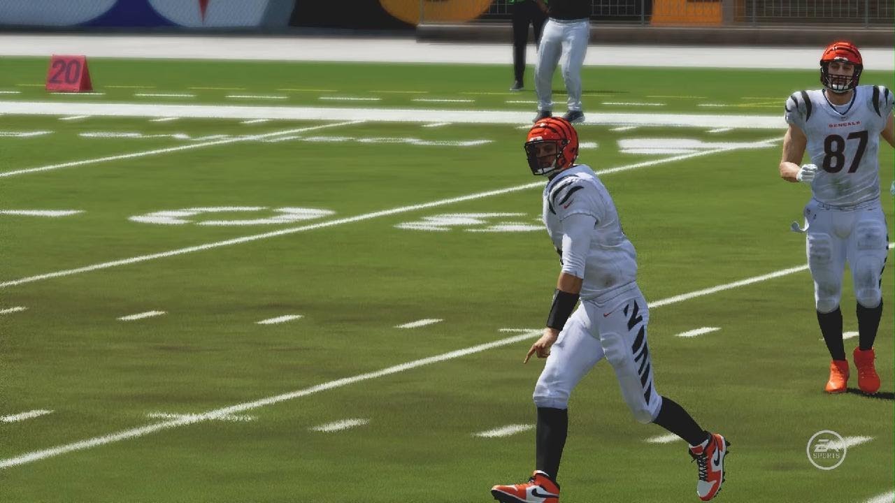 Ngl im da best football player 🏈 - YouTube