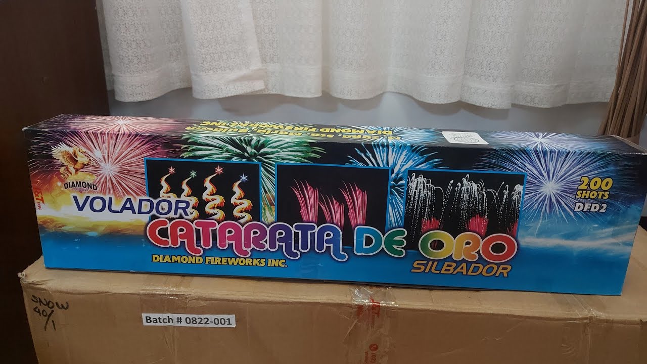 Diamond Catarata De Oro (200 small shots aerial fireworks) | New Year's ...