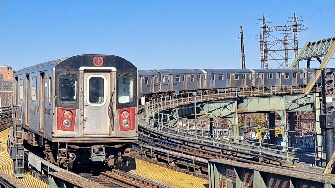 IRT Pelham line: 4 and 6 train @Whitlock Avenue (R62A, R142, R142A ...