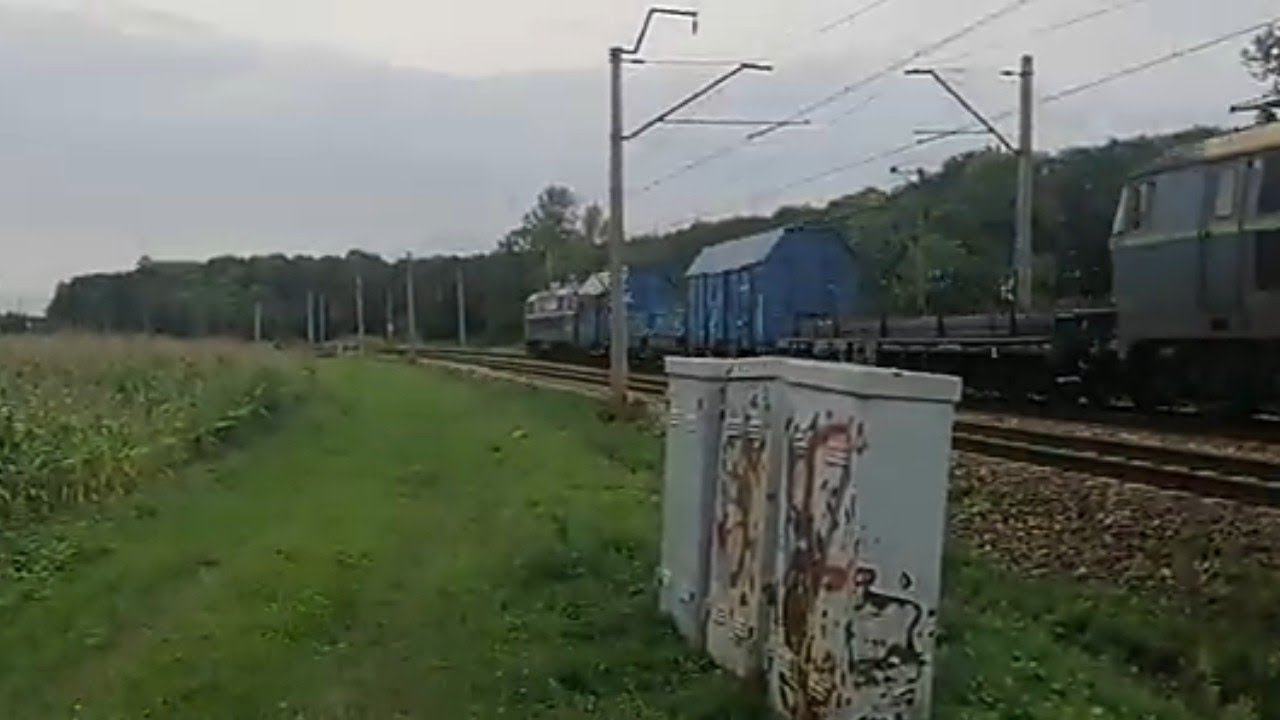 byk ET22 - 964 + ET22-891 z mieszanym składem w stronę Przeciszowa +Rp1 - YouTube