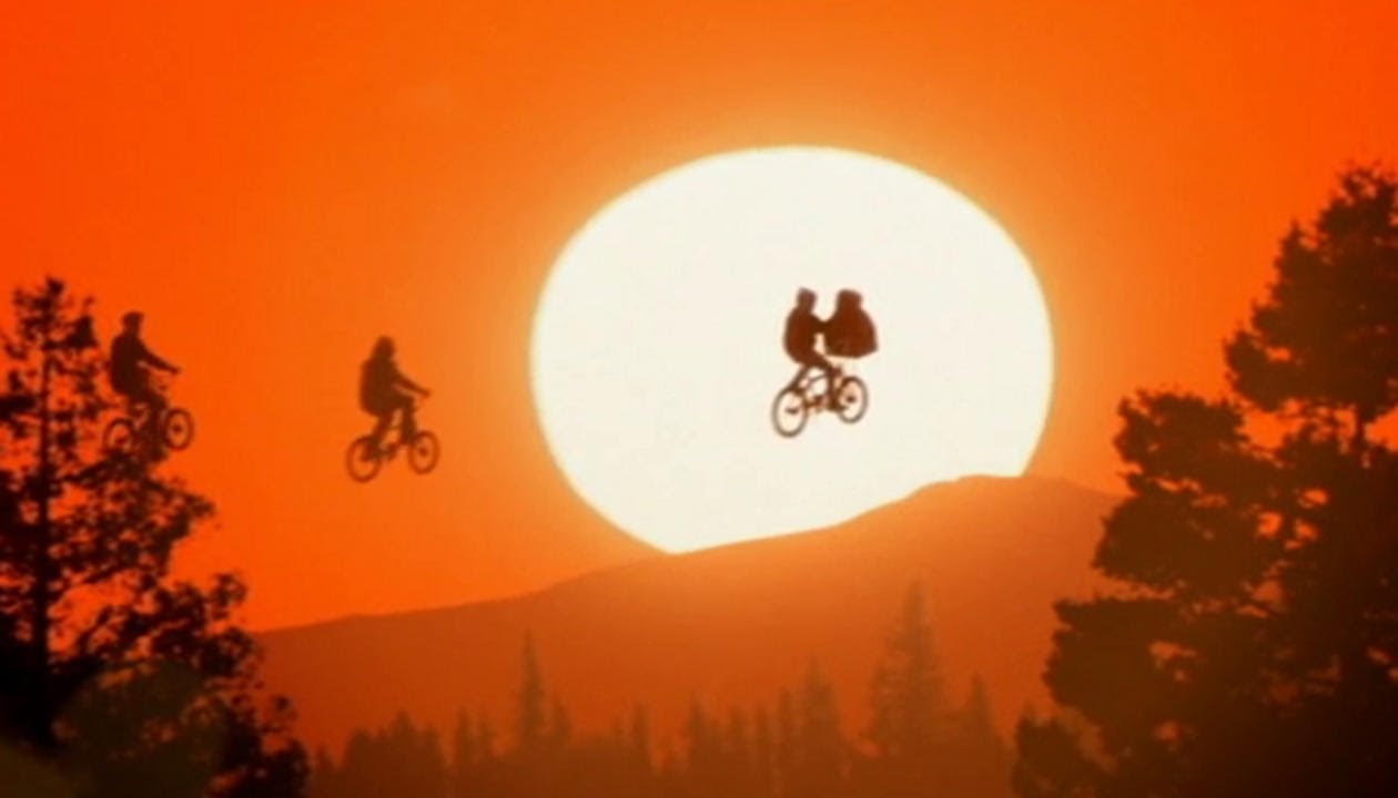 Official Trailer: E.T. the Extra-Terrestrial (1982) - YouTube
