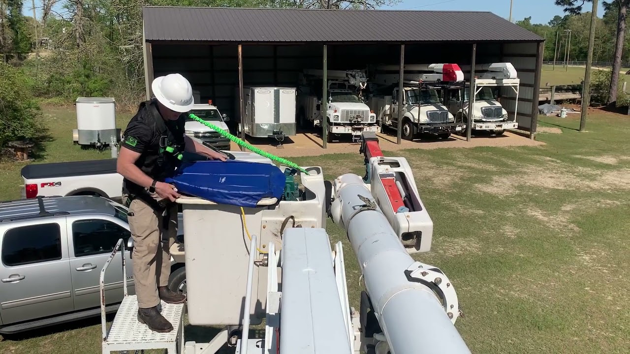 ESTEX Bucket Truck Accessories: Rigid Folding Bucket Covers (keep water ...