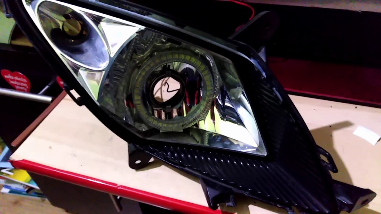 Angle eyes (Ringi Ledy) Yamaha yzf r125 - YouTube