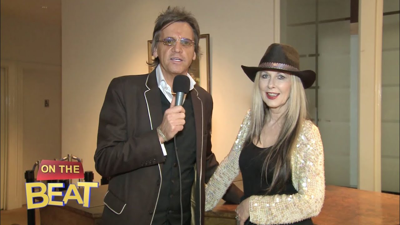 On The Beat at the Flying Saucer Club with Nikki Nicholls - YouTube