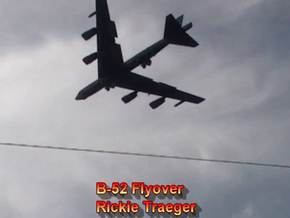 B-52 Flyover - YouTube