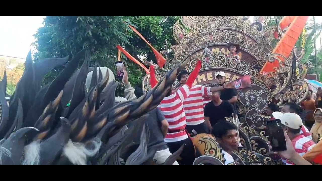 pawai lancar larangan pmk musik daul gong mania kerapan sapi - YouTube