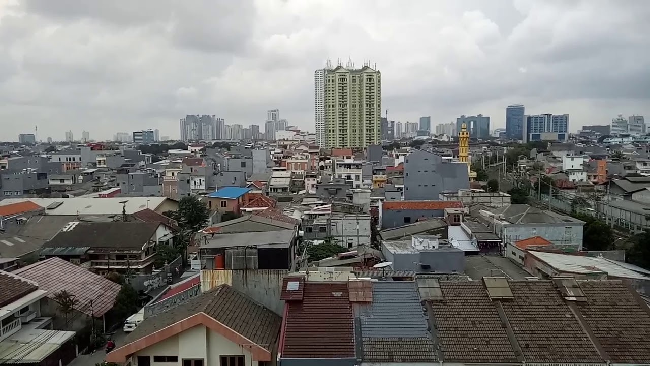 Pemandangan dari atas daerah pademangan - YouTube