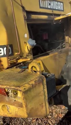 CJJ0215AH 1986 MICHIGAN L90 - YouTube