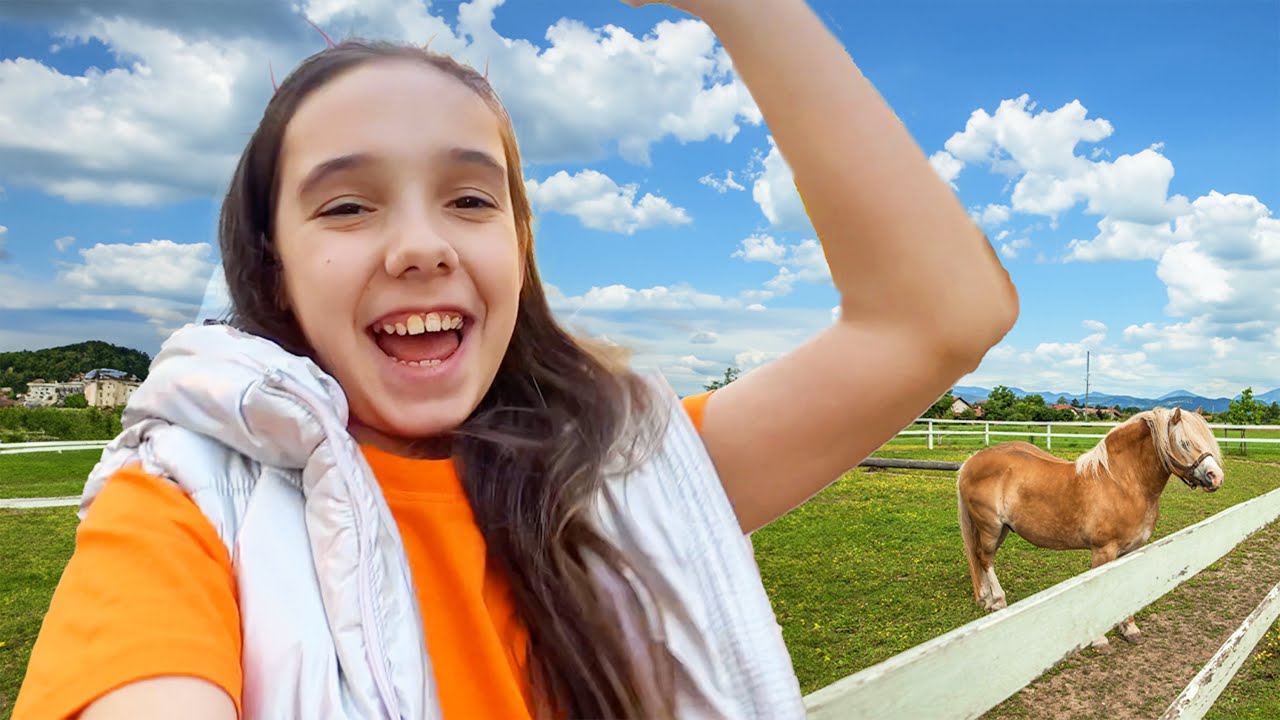 🐴 CAI la Noi în CURTE? 🏡 MARA se SPERIE? 😱 - YouTube