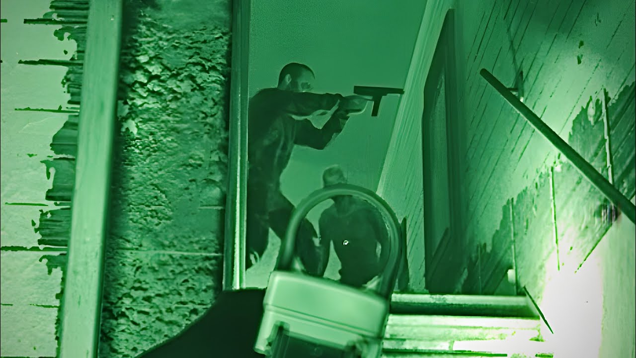 BUSTING DOWN A METH HOUSE - Ready or Not - YouTube