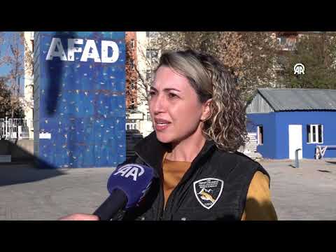 Van depremlerini yaşayan, akademisyenler, acı dolu günleri unutamıyor