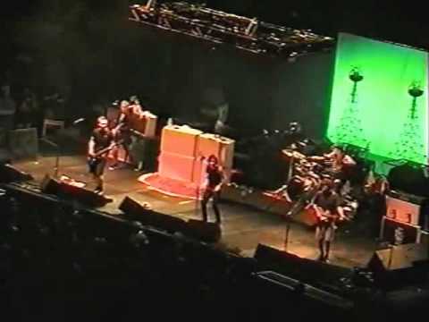 Pearl Jam- Do The Evolution (New York 1998) - YouTube
