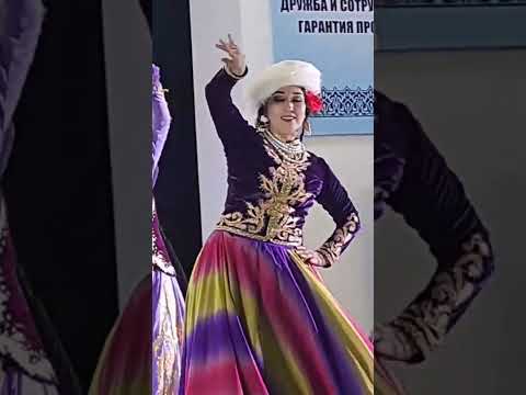 Uzbekistan national dance. Танцы. отчётный концерт. Uzbek raqslar ...