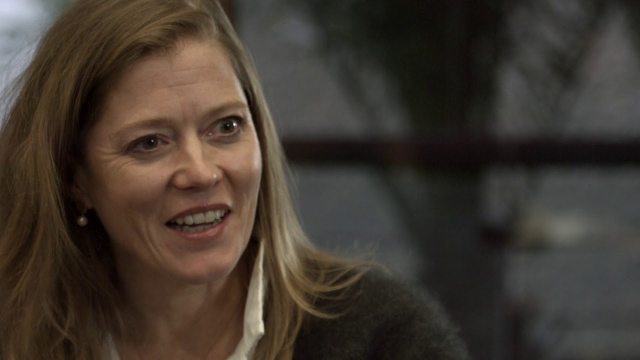 Artist Portrait: 60 Seconds with Barbara Hannigan - YouTube