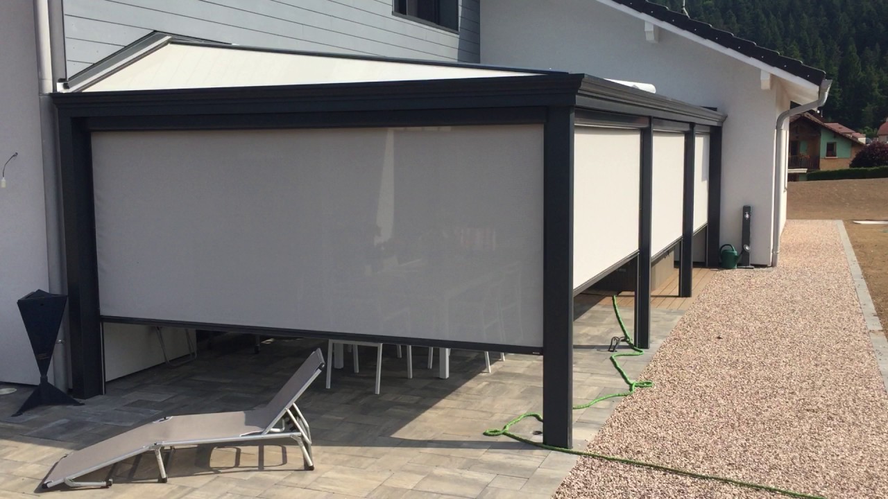 Pergola alu avec stores verticaux par "Les Vérandas de L'Est" Vue ...