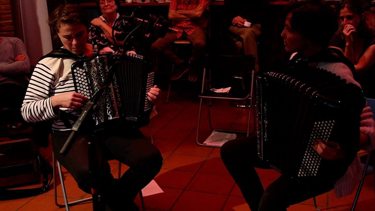 Valse de l'Europe de Marc Perrone - Alice Behague & AnneLise Lemonde ...