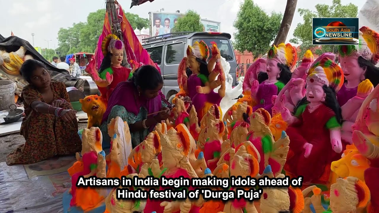 Artisans in India begin making idols ahead of Hindu festival of 'Durga ...