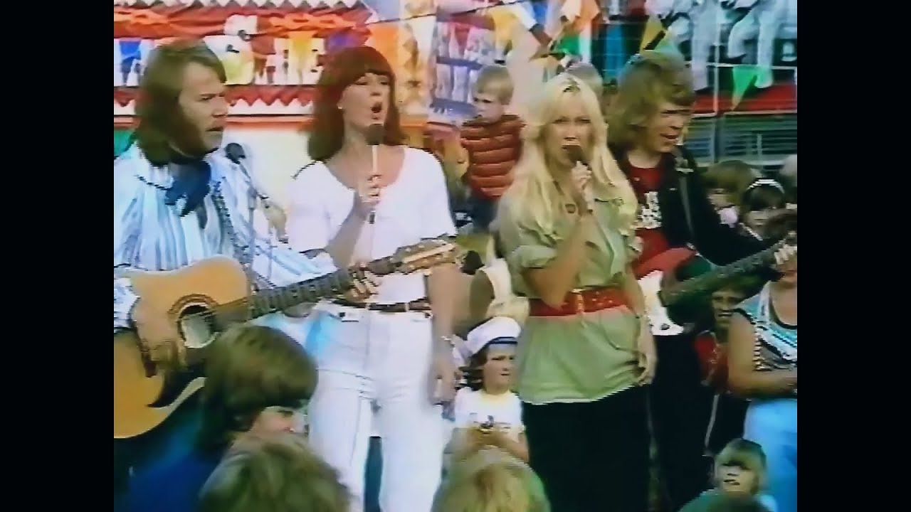 ABBA - Waterloo (Seaside Special 1975) Live - YouTube