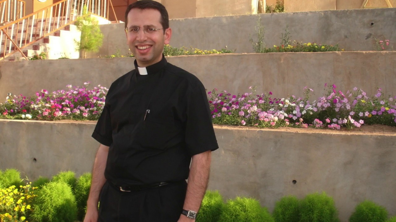 Padre Ragheed Ganni: Un sacerdote cattolico nello stato islamico - YouTube