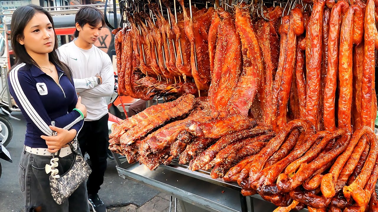 The Crazy Meat Stall! SOLD OUT in 2 HOURS! Roasted Duck, Pork Ribs ...