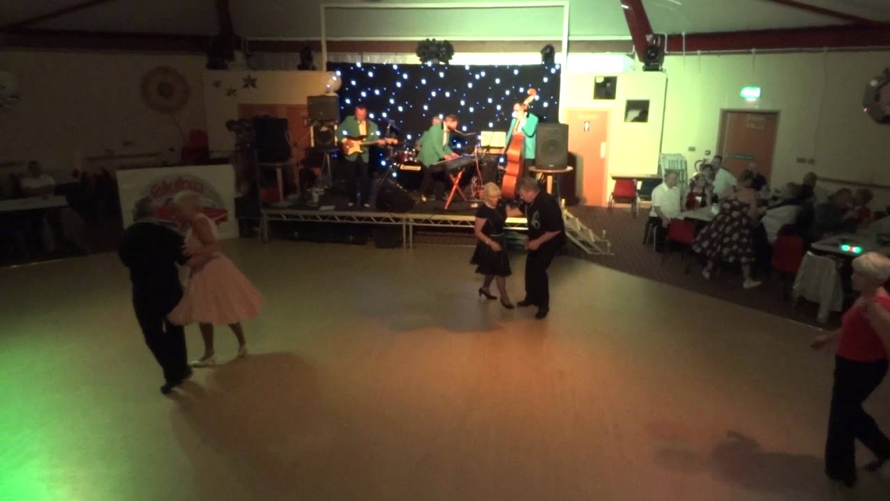 Ian Fenn and the Starcats at thr Octagon Keighley no2 - YouTube