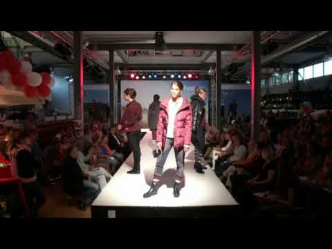 Catwalk in Horze Megastore in Hannover, Germany - YouTube