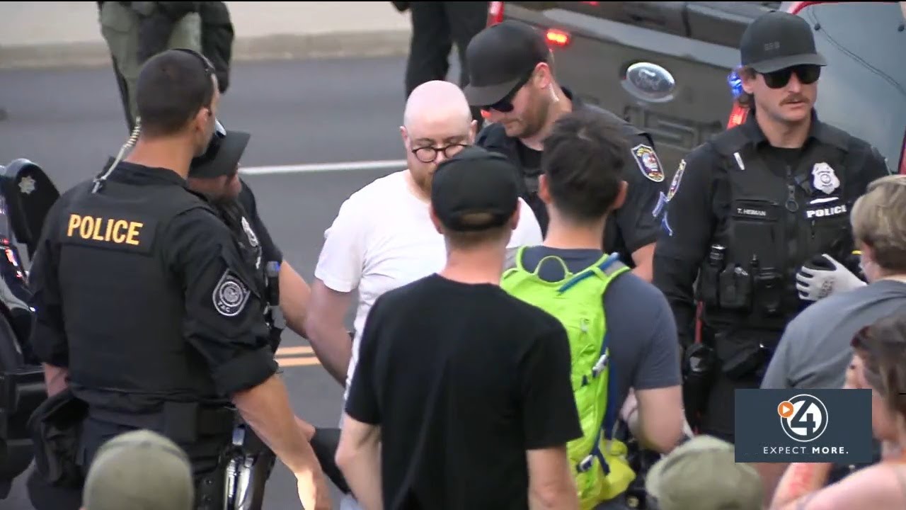 Mayor Lisa Brown speaks on ICE protests - YouTube