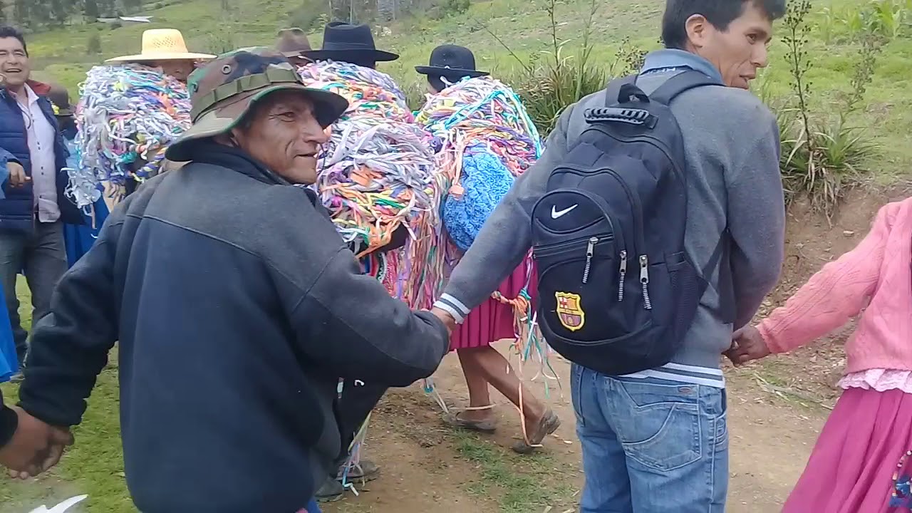 carnavales de ayopaya de bolivia - YouTube