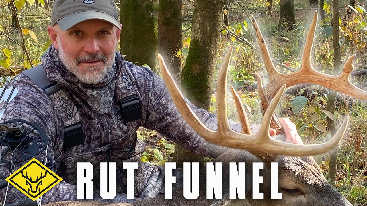 10pt Buck DOWN | Rut Funnel TRAP pulls in Big Buck... - YouTube