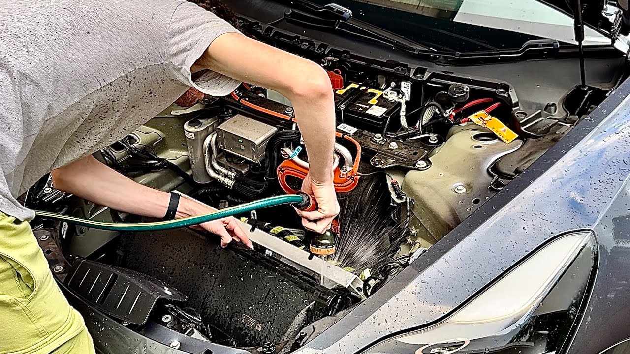 How to Clean Tesla radiator - the easy way - YouTube