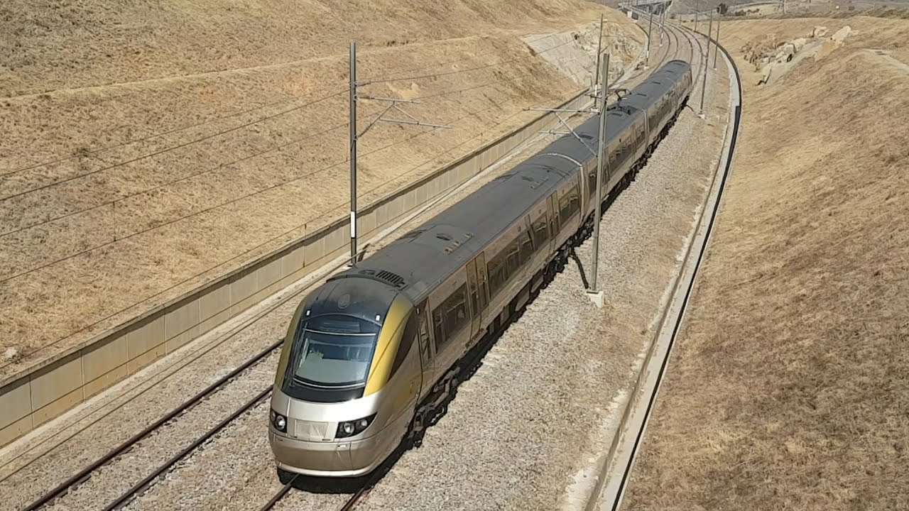 Guatrain heading towards Pretoria from Marlboro Station JHB - YouTube