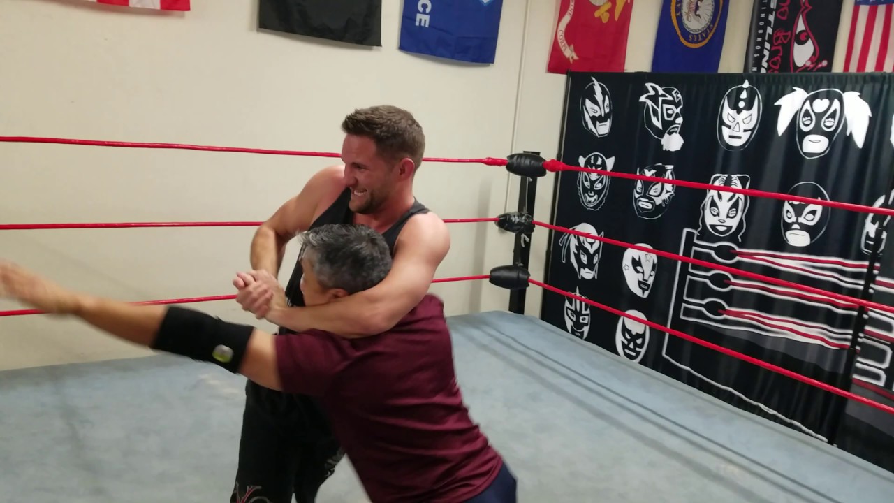 Training match Charlie woo vs Guy cool - YouTube