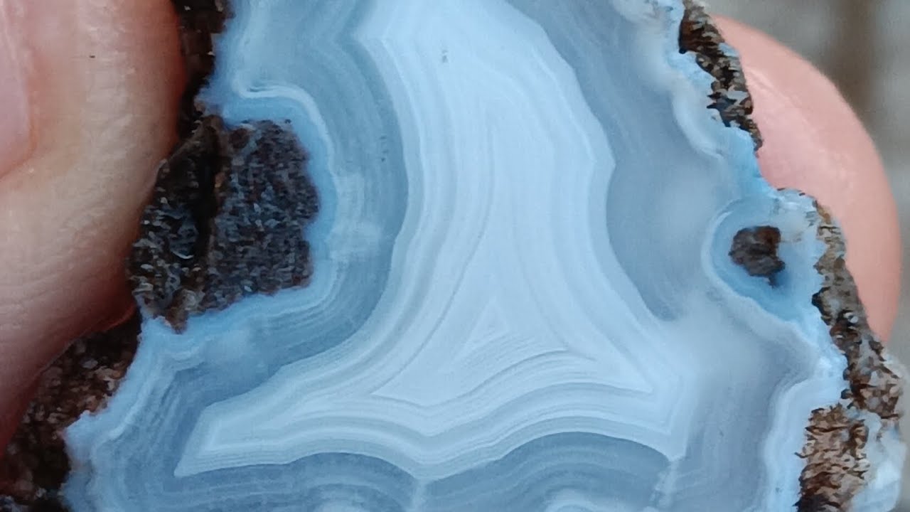 @AZFortificationAgates Cuts a Triangle AZ Fortification Agate - YouTube