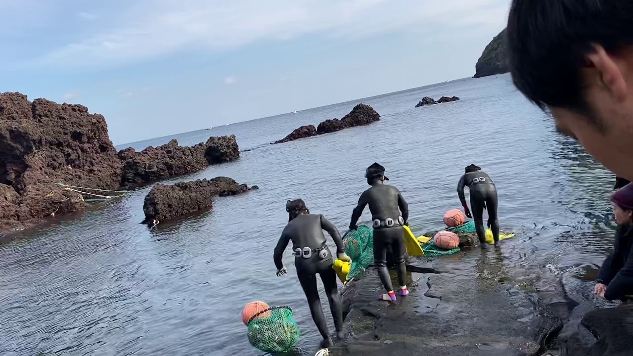 Women Divers of Jeju - YouTube