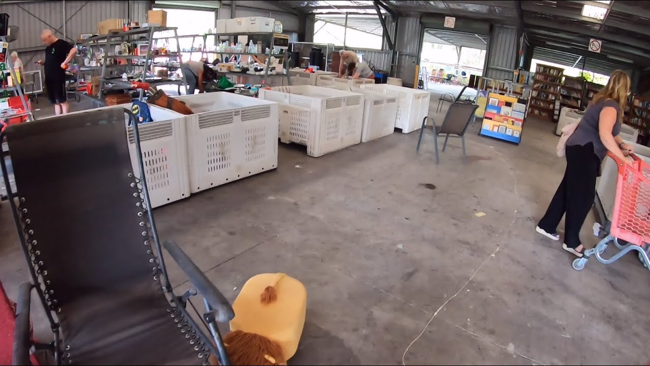 TIP SHOP DUMP SHOP DAKABIN QUEENSLAND AUSTRTALIA - YouTube