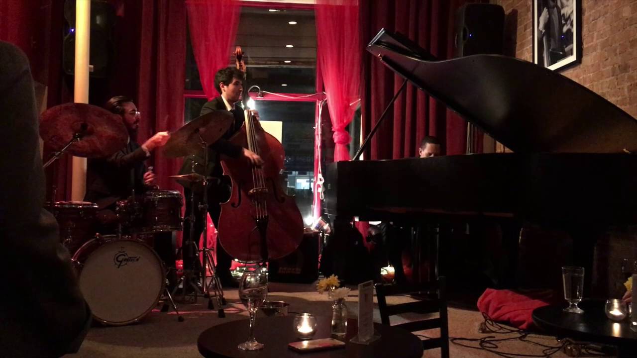 Mario Irigoyen trio feat. Danny Mixon - YouTube