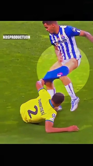 Epic Football Fails😂 #shorts - YouTube