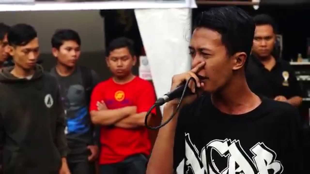 HINGAR BINGAR LIVE INDIE MOVEMENT - YouTube