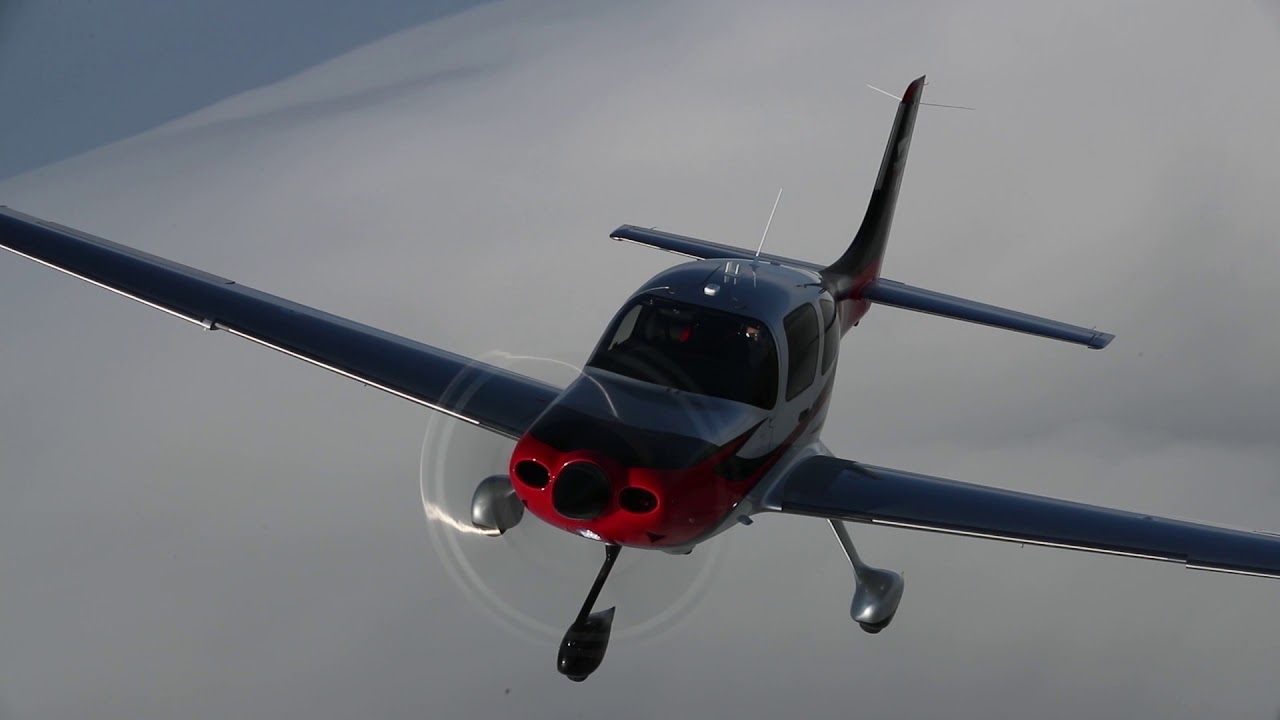 Cirrus Celebrates 7,000 SR Airplanes - YouTube