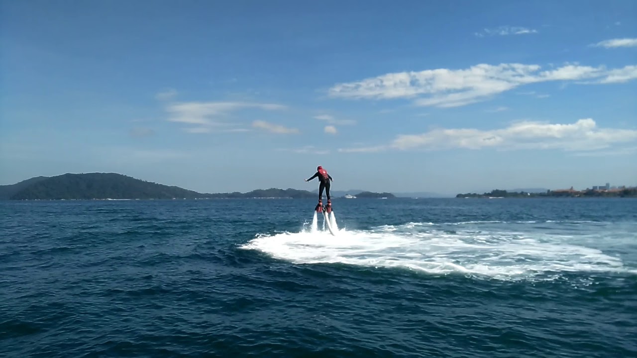 A girl trying flyboard - YouTube