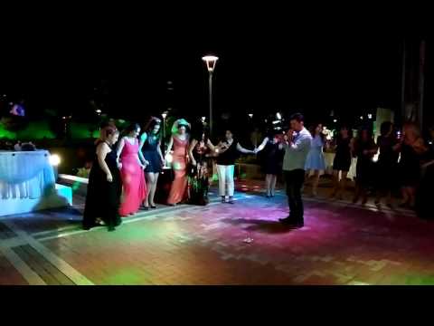 Ezginin kına gecesinden damat alayı