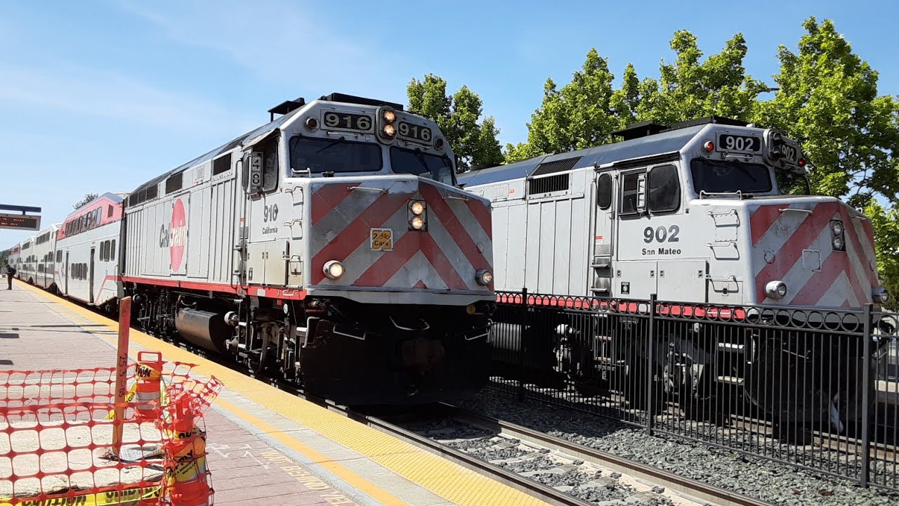 MUST SEE, Caltrain Meets and JPBX 903, Sequoia Station - YouTube