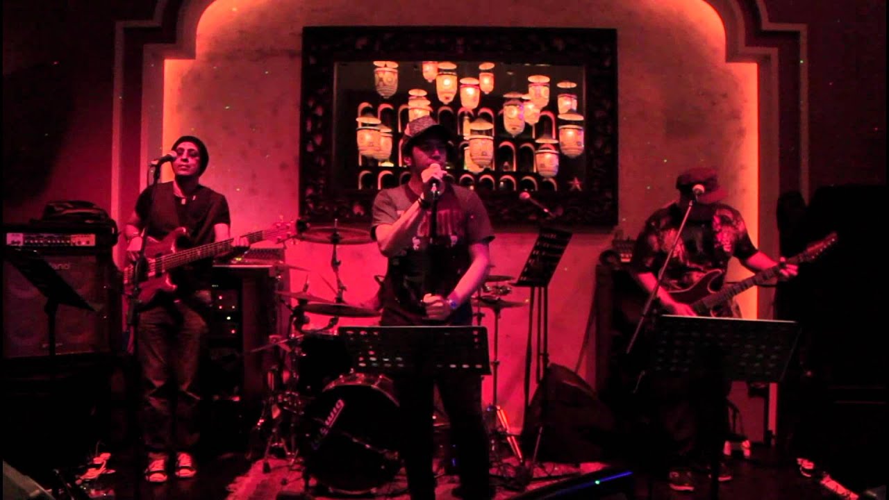 Heaven by Rox Puno live in Singapore - YouTube