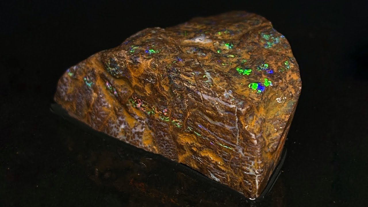 Professional Grade Raw Queensland Australian Boulder Opal With Full Red ...
