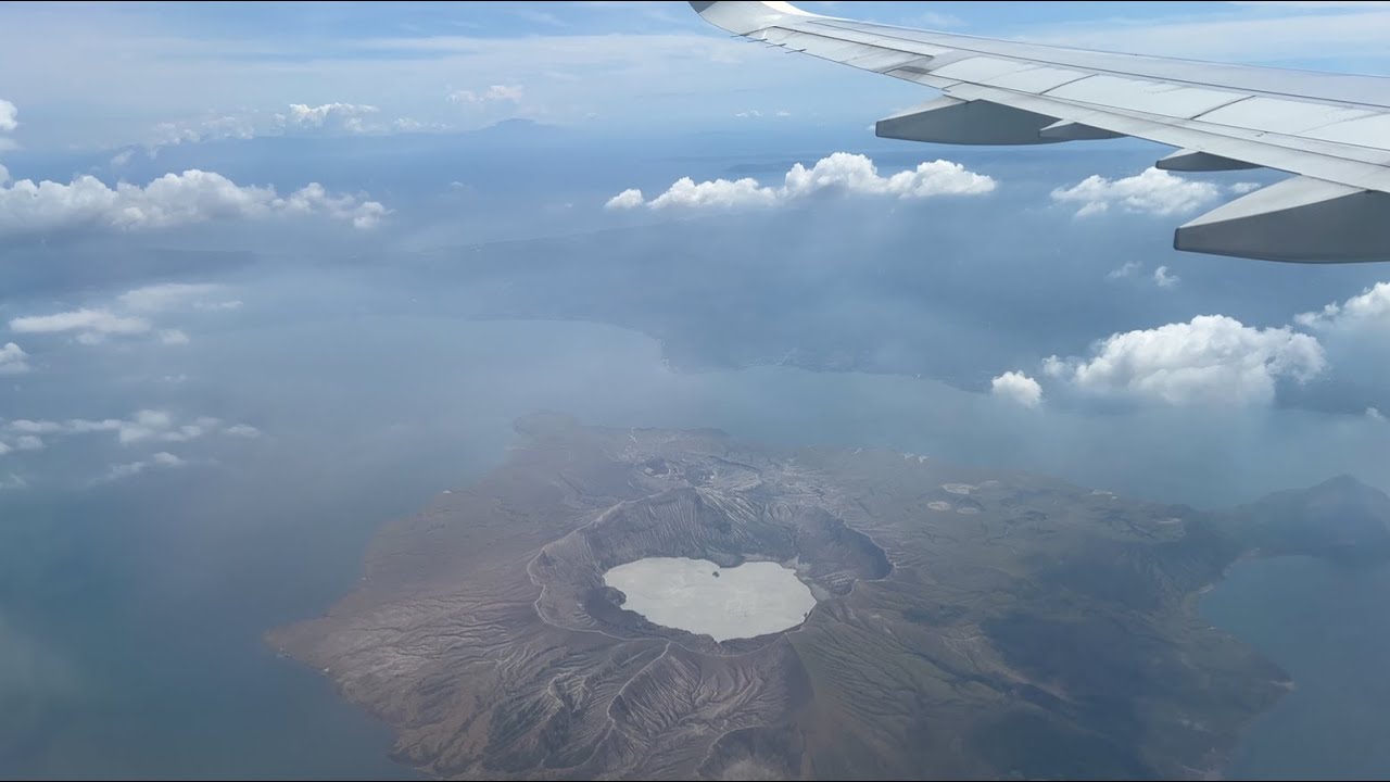 [4K]🌋 VOLCANO VIEWS | PANGLAO (Bohol) - MANILA | FULL FLIGHT HIGHLIGHTS ...